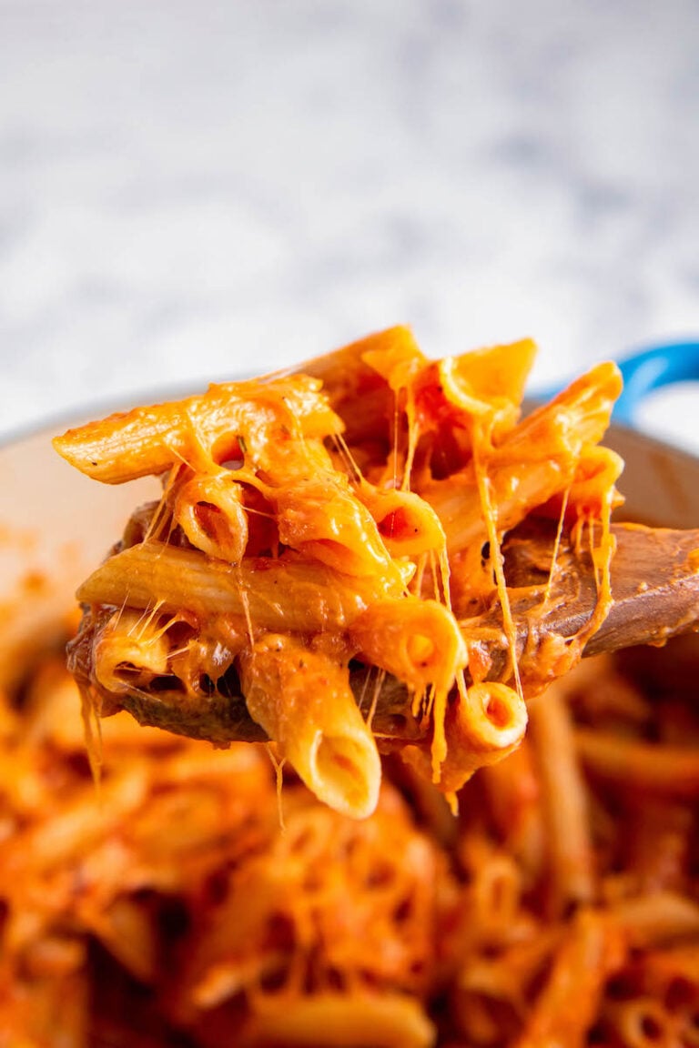 Cheesy One Pot Pasta | Easy Dinner Ideas