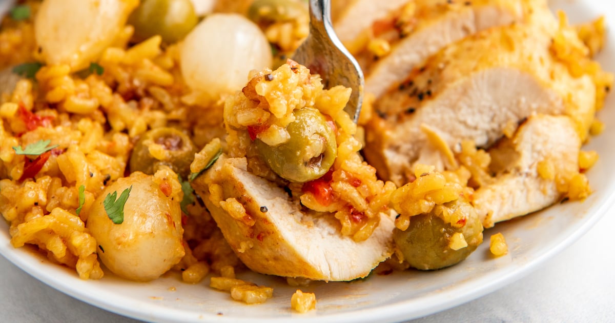 Spanish Chicken and Rice Recipe | Easy Dinner Ideas