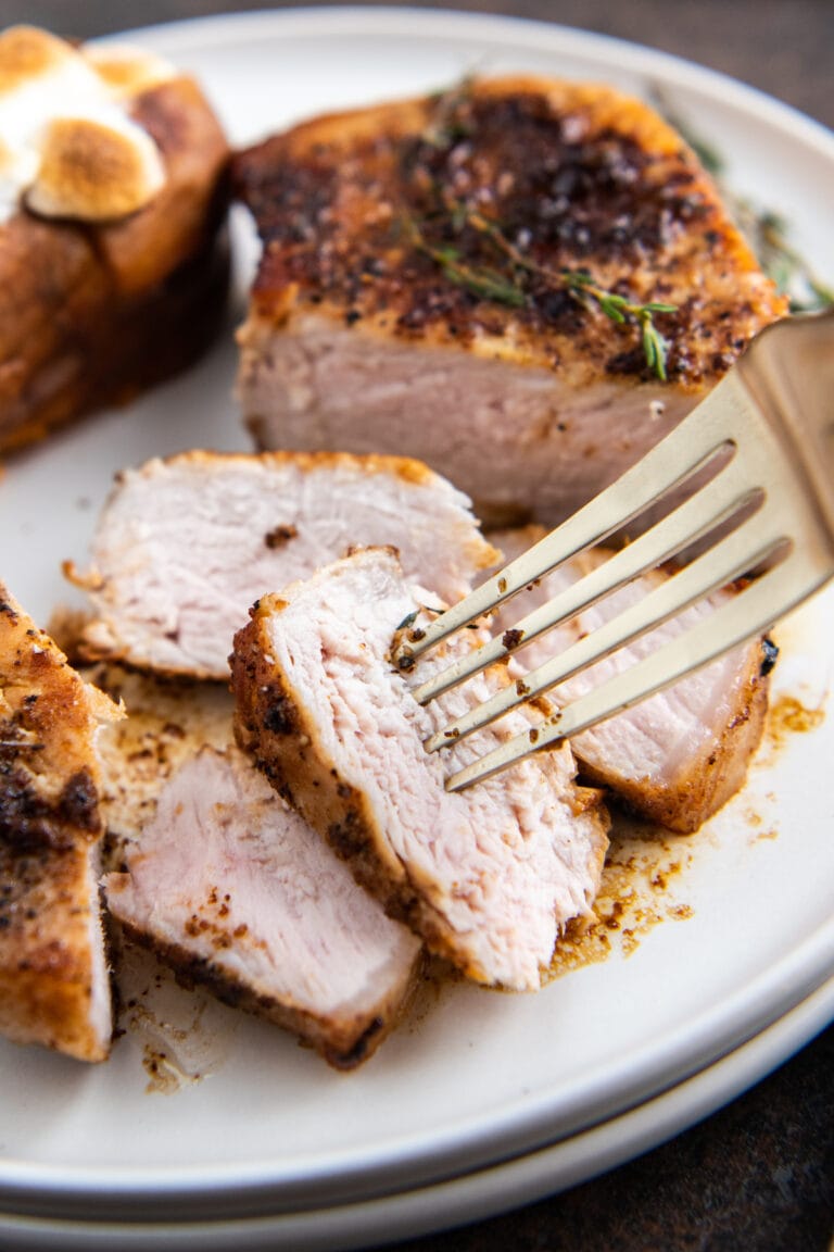Juicy Pan Fried Pork Chops Recipe | Easy Dinner Ideas