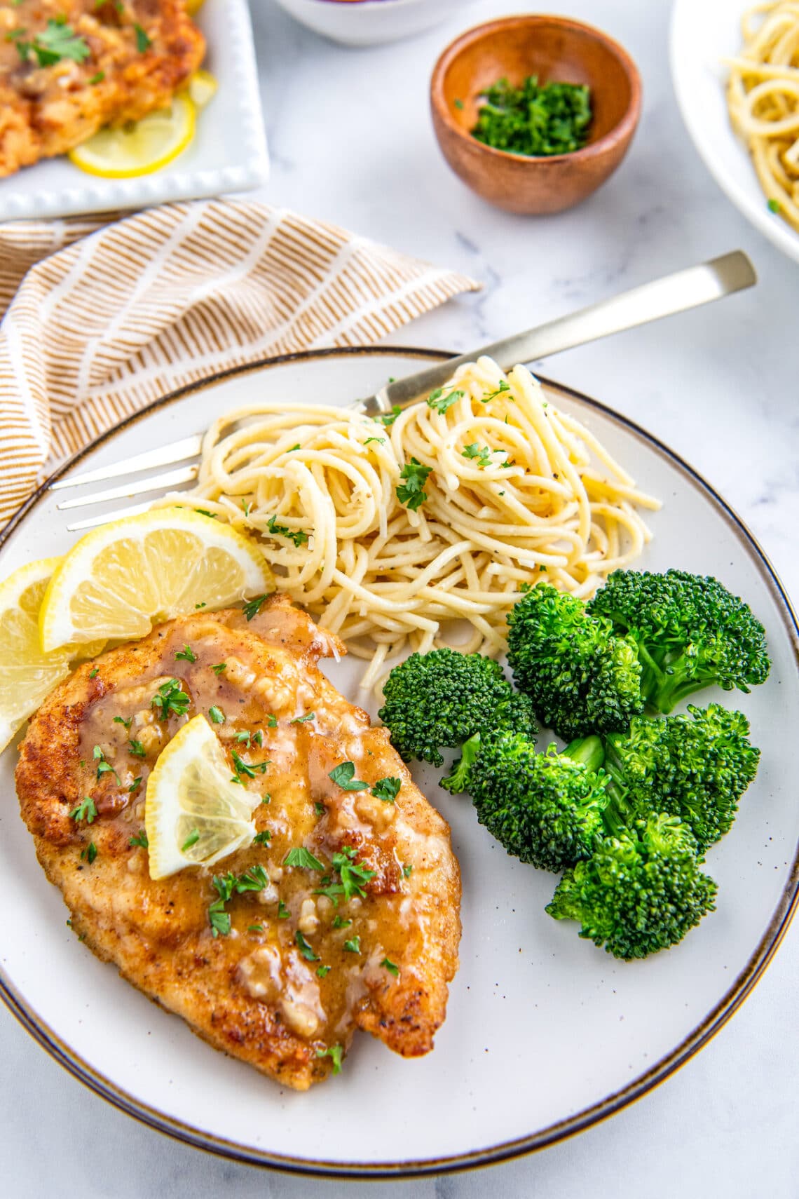 The BEST Lemon Pepper Chicken Recipe | Easy Dinner Ideas