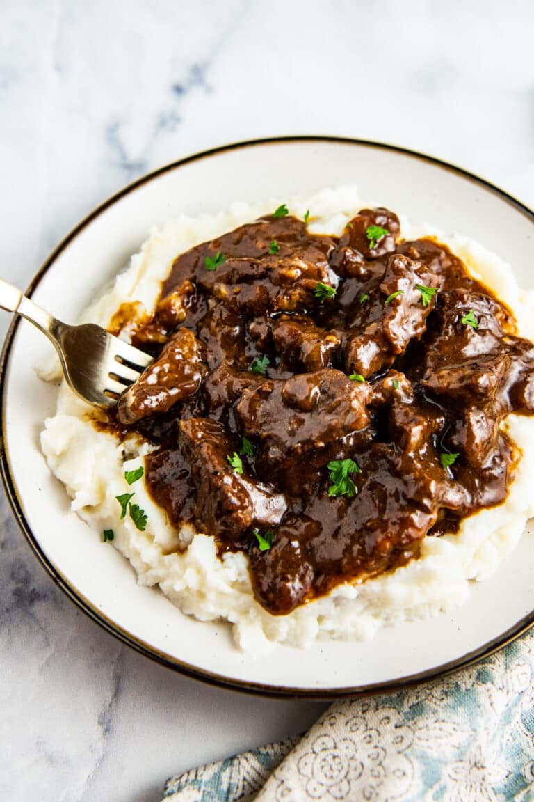 The BEST Beef Tips And Gravy Recipe | Easy Dinner Ideas