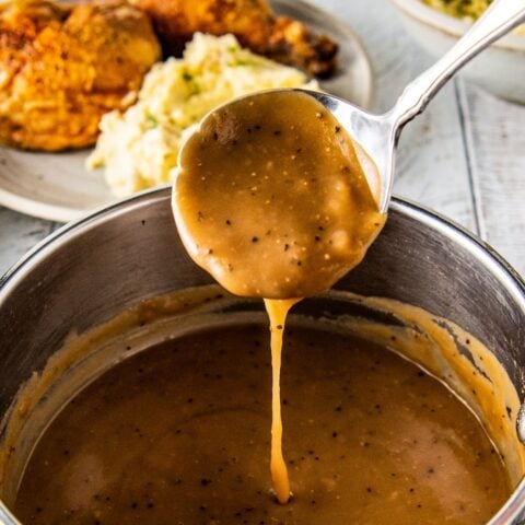 Homemade Brown Gravy (No Drippings!) - Easy Dinner Ideas