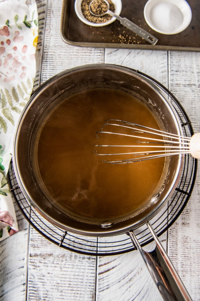 Homemade Brown Gravy (No Drippings!) - Easy Dinner Ideas