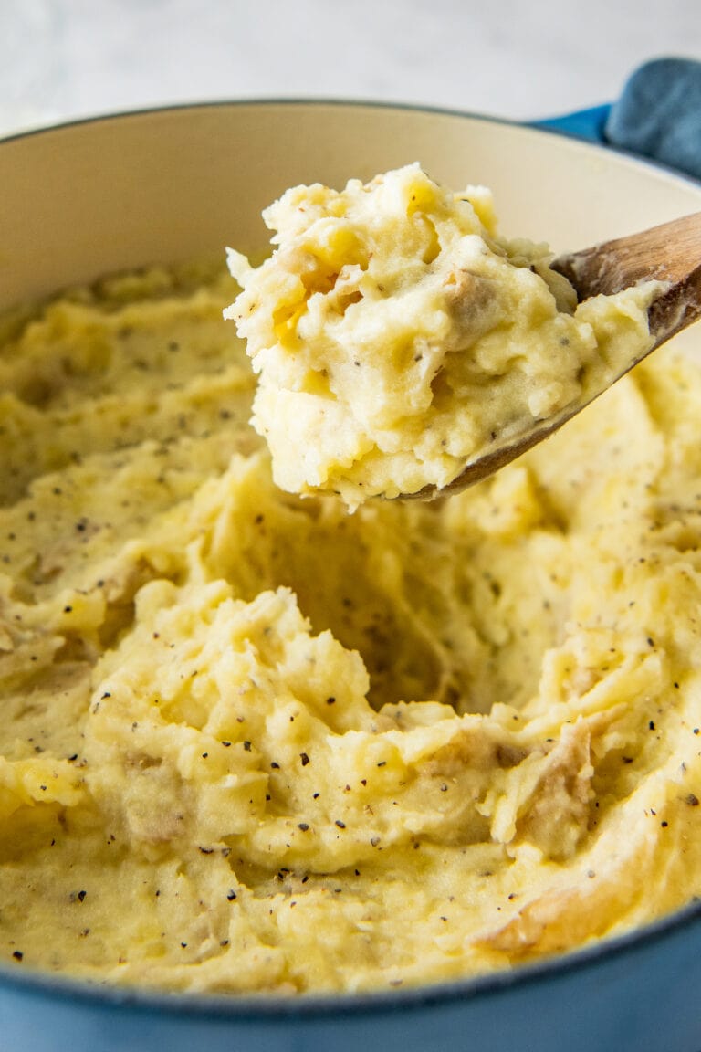 The Best Mashed Potatoes Recipe | Easy Dinner Ideas