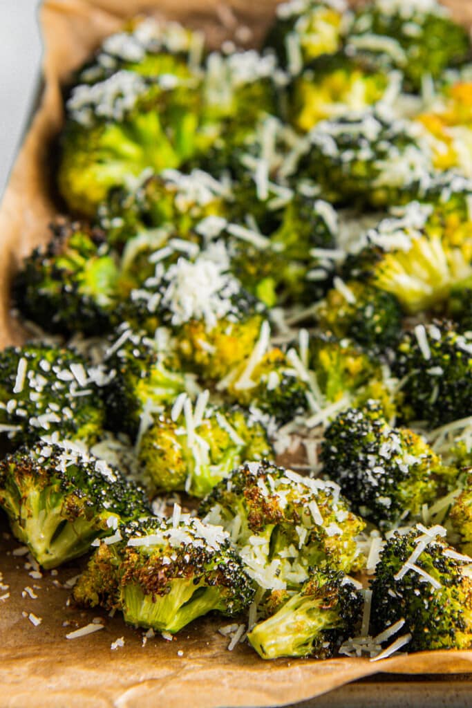 Parmesan Roasted Broccoli | Easy Dinner Ideas