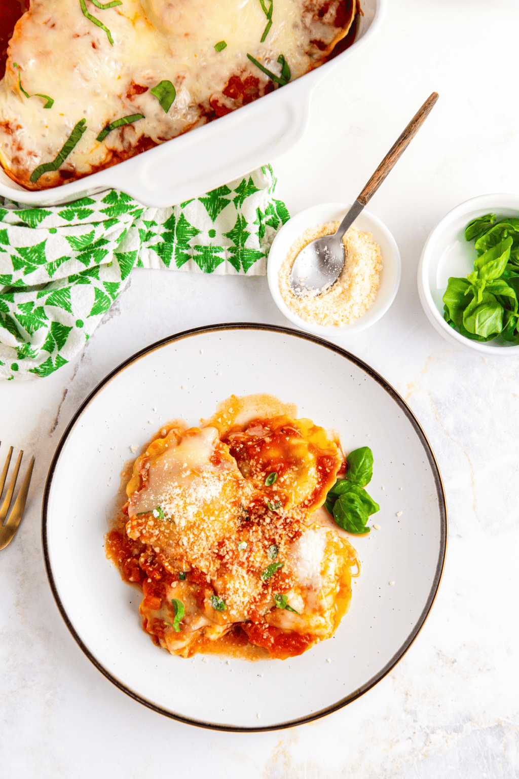Cheesy Baked Ravioli Recipe | Easy Dinner Ideas