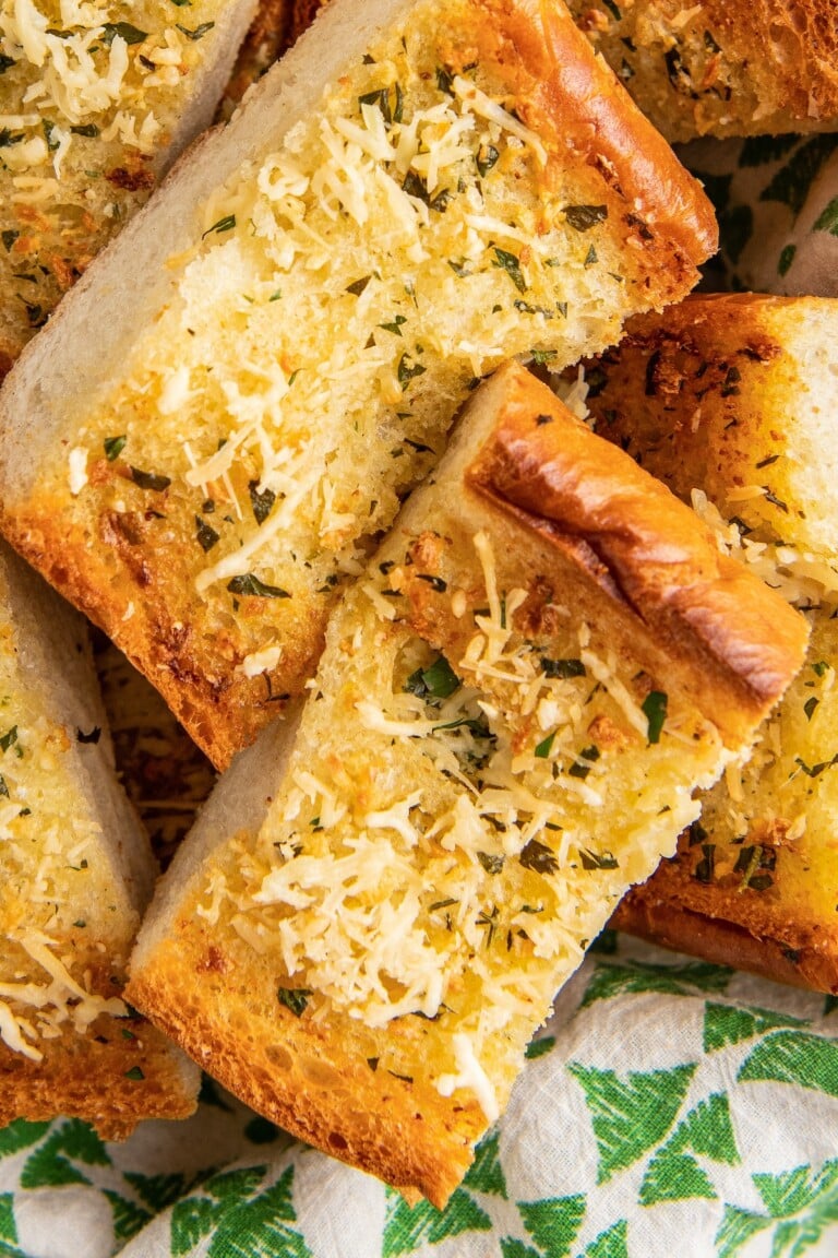 Easy Homemade Garlic Bread Recipe | Easy Dinner Ideas