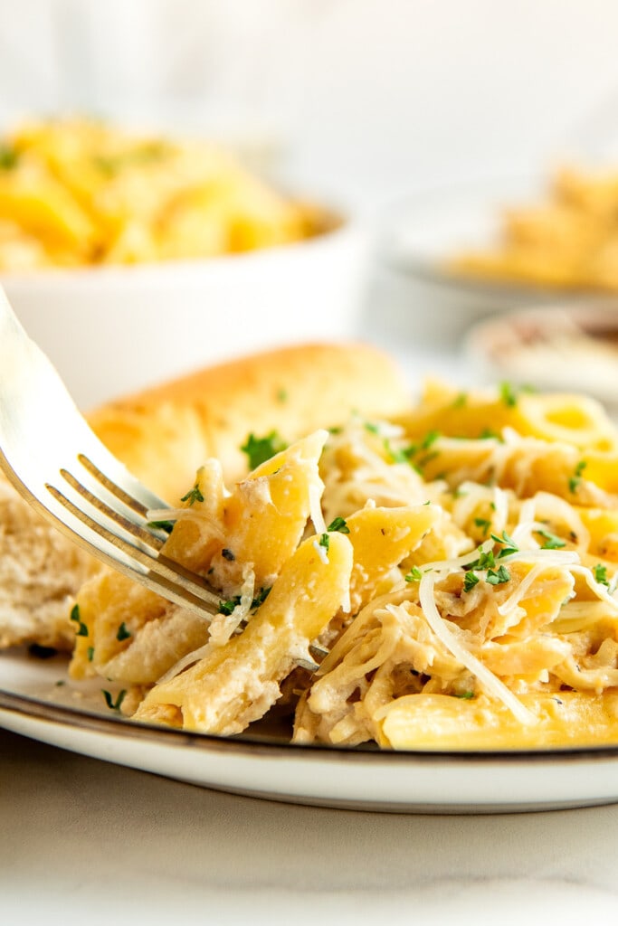 Creamy Crockpot Chicken Alfredo Recipe | Easy Dinner Ideas