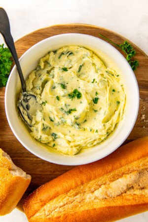 Garlic Butter Spread Recipe | Easy Dinner Ideas