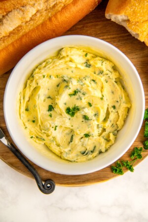 Garlic Butter Spread Recipe | Easy Dinner Ideas