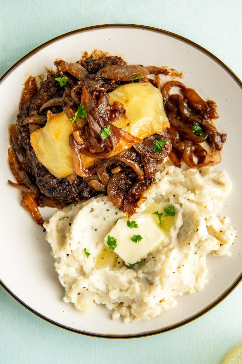 French Onion Cube Steak and Gravy | Easy Dinner Ideas