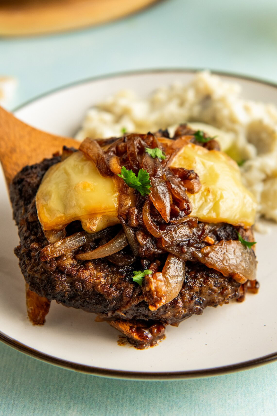 Best Smothered Cube Steak Recipe | Easy Dinner Ideas