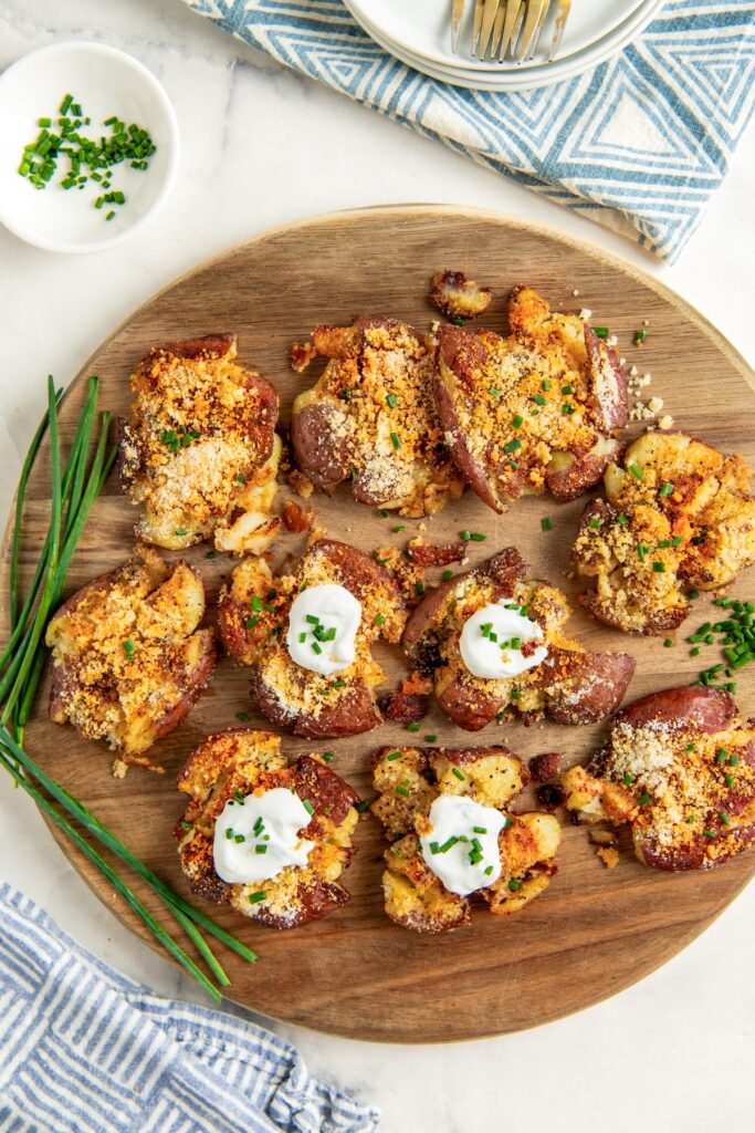 Garlic Parmesan Smashed Potatoes | Easy Dinner Ideas